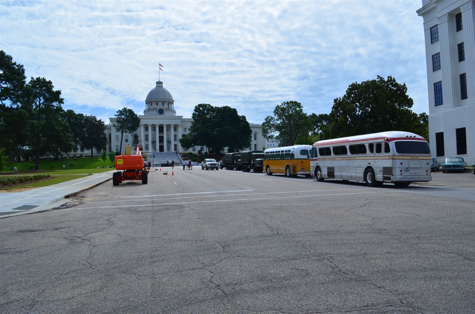 Locations Hub - Montgomery- Cleveland Ave.1955 Period Bus