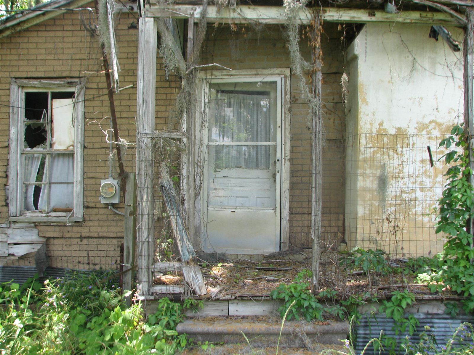 Locations Hub - Riverview Farm-Sharecropper Home